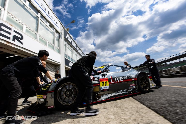 【ギャラリー】OKAYAMA SHAKEDOWN TEST 11号車 GAINER TANAX Z - 株式会社ゲイナー｜GAINER.INC